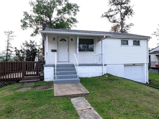 402 Oakhurst Ave, North Versailles, PA 15137