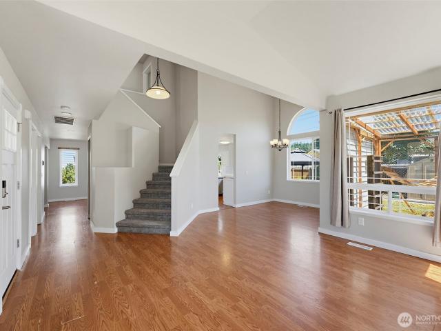 402 Orting Avenue NW