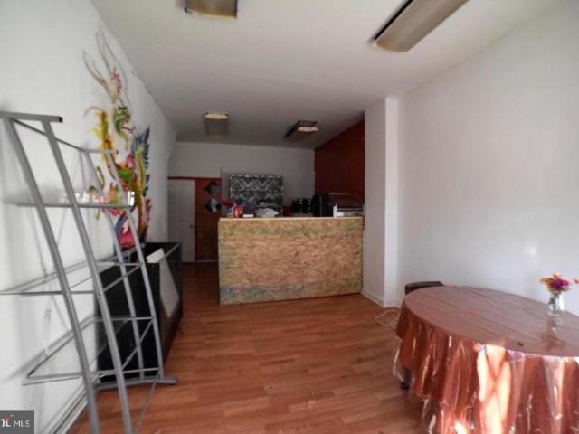 402 Long Lane