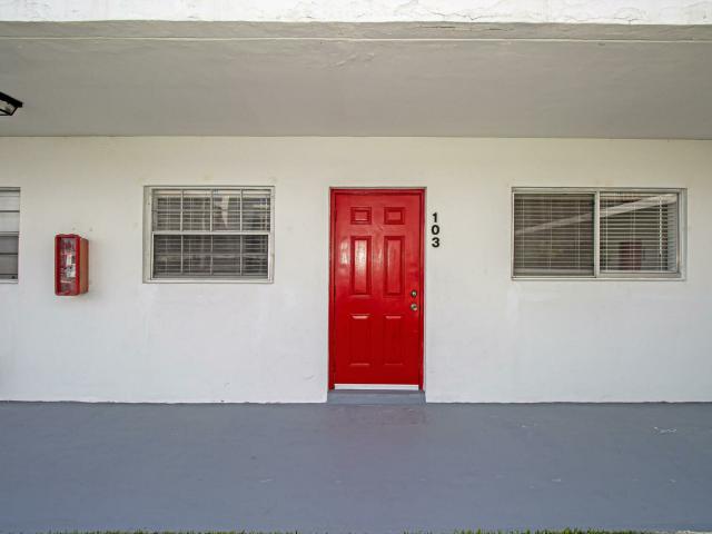 402 Lake Shore Drive, Unit #103, Lake Park, US, FL