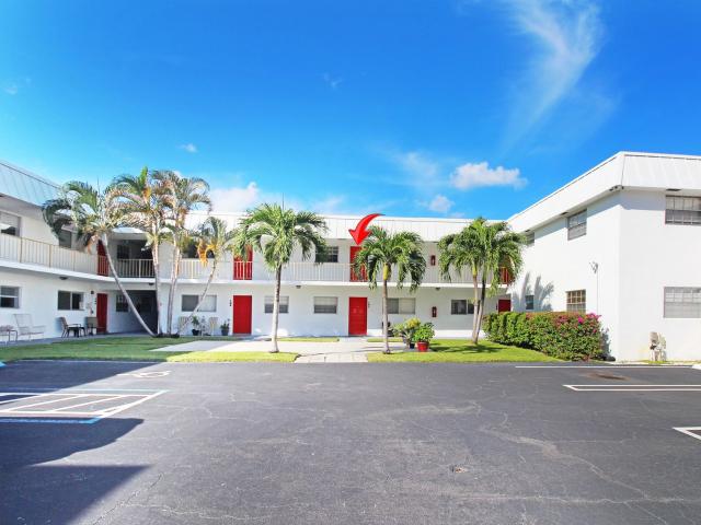 402 Lake Shore Drive Unit 207, Lake Park, US, FL