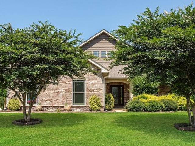 402 Mossyleaf Dr SW, Huntsville, AL 35824