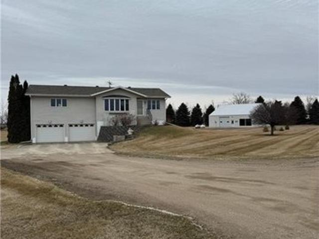 402 Main Ave, Colgate, ND 58046
