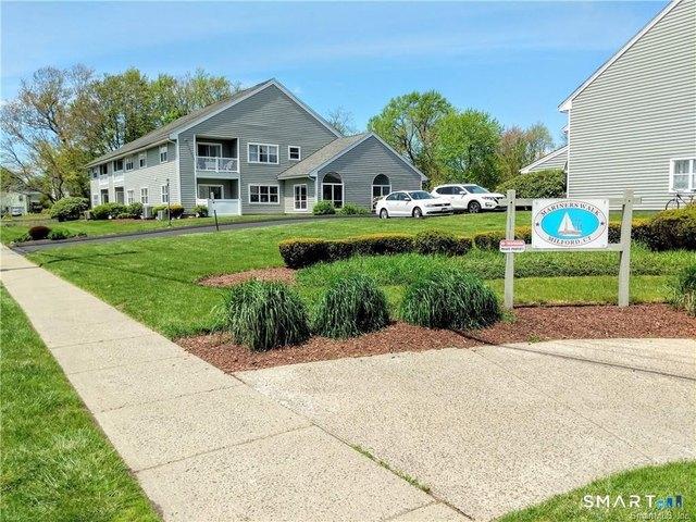 402 Mariners Walk Unit 402, Milford, CT 06460
