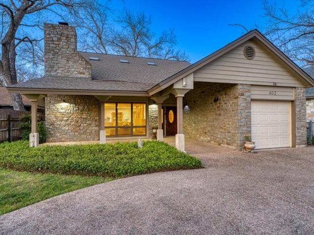 402 Meadowlakes Dr, Meadowlakes, TX 78654
