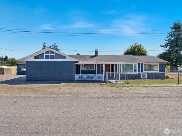 402 N 10th St, Elma, WA 98541 | MLS #2424 | Compass
