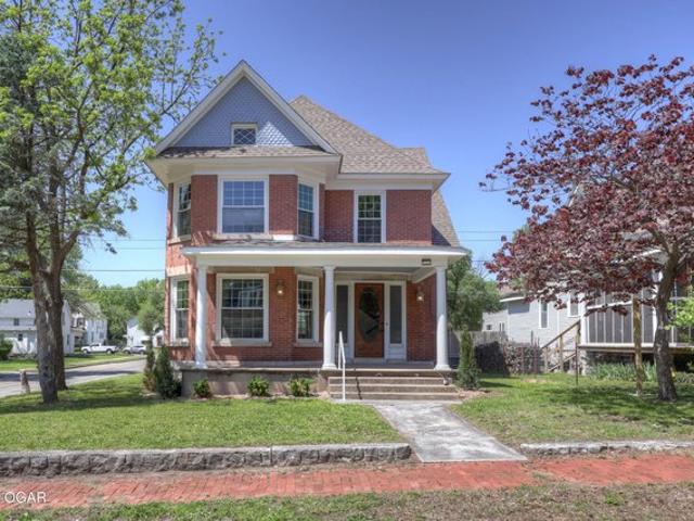 402 N Wall Ave, Joplin, MO 64801