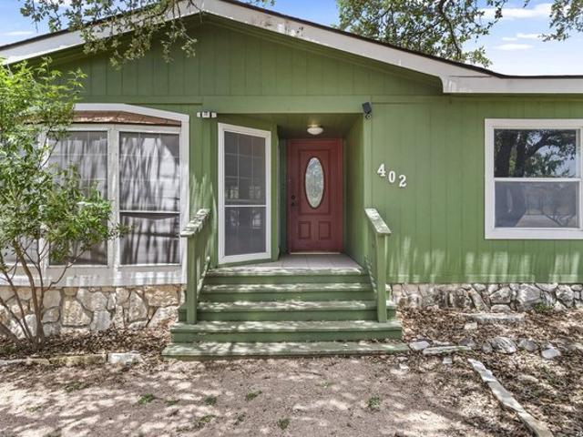 402 N Walnut Way, Boerne, TX 78006