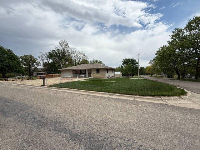 402 N Center St, Mankato, KS 66956