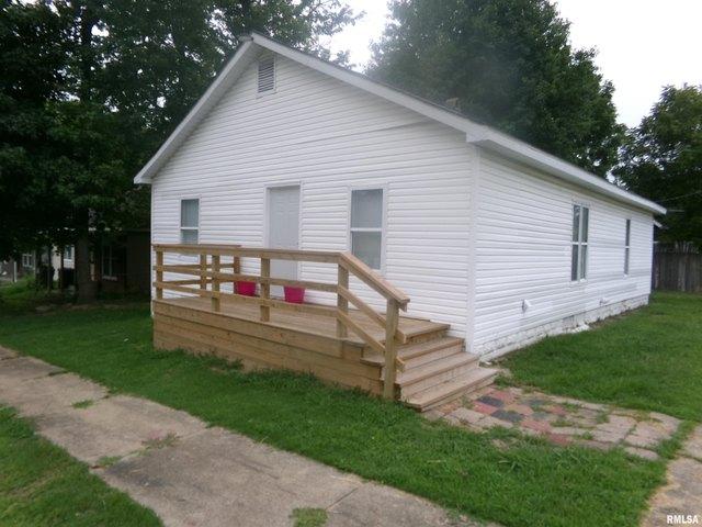 402 N Cochran St, West Frankfort, IL 62896