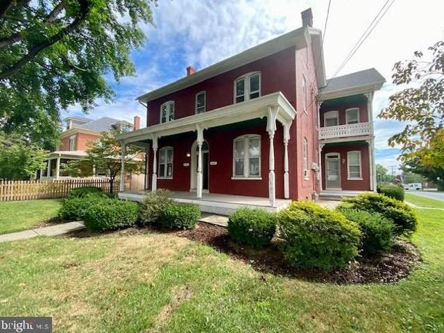 402 N George St #B, Millersville, PA 17551