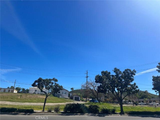 402 N Main St, Lake Elsinore, CA 92530 | MLS #IV26053