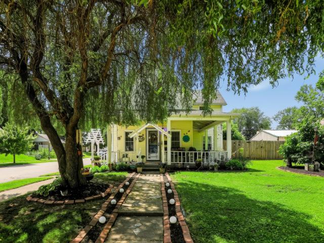 402 N Noble Street
