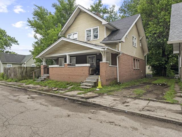 402 N Parker Avenue