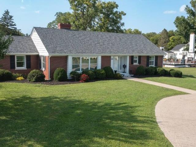 402 N Spalding Ave, Lebanon, KY 40033