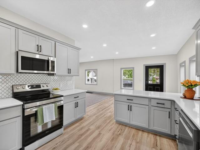 402 North St, Guthrie Center, IA 50115