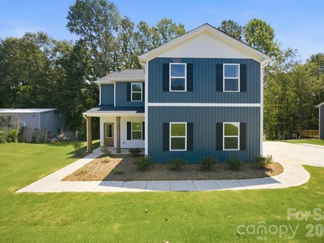 402 North St, Dallas, NC 28034