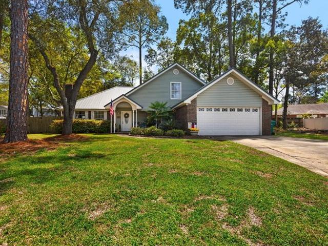 402 Northampton Cir, Fort Walton Beach, FL 32547