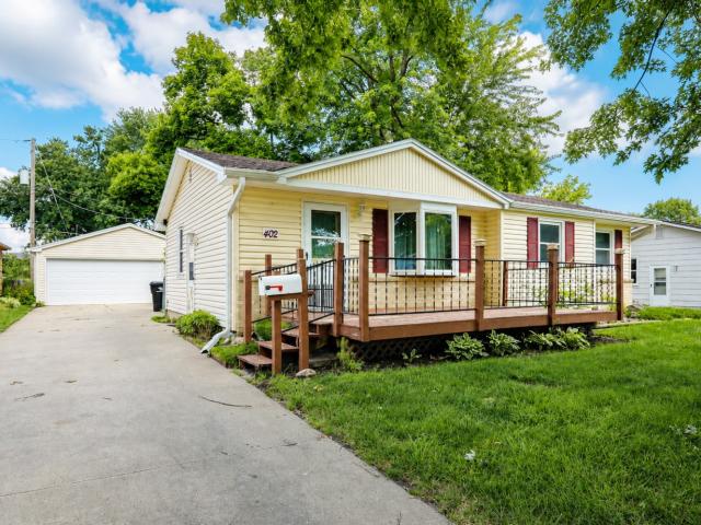 402 NE Oak Drive