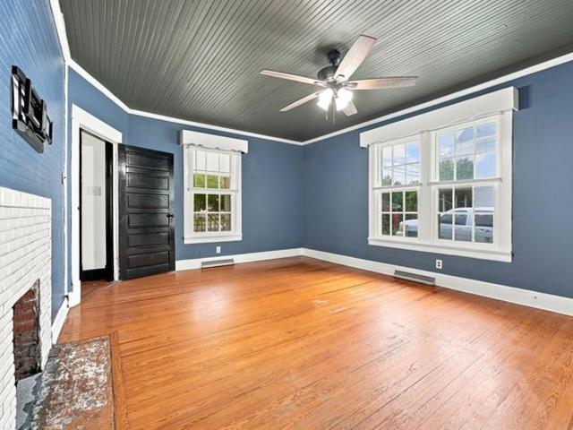 402 S 13th St, Erwin, NC 28339