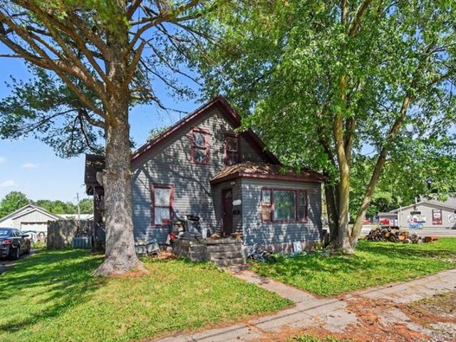 402 S Lafayette St, Jerseyville, IL 62052