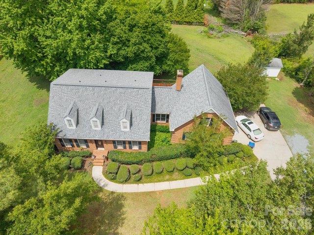 402 S Providence Rd, Waxhaw, NC 28173