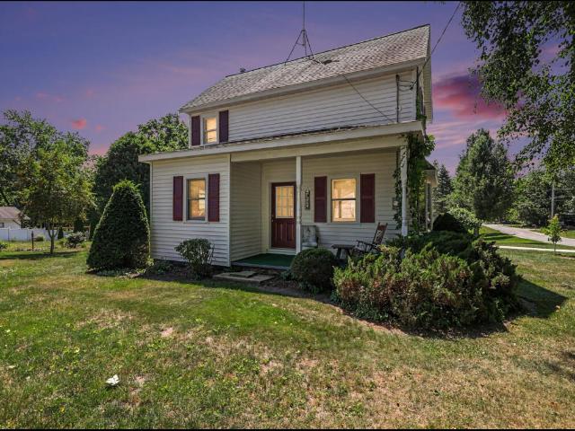 402 Smith Street