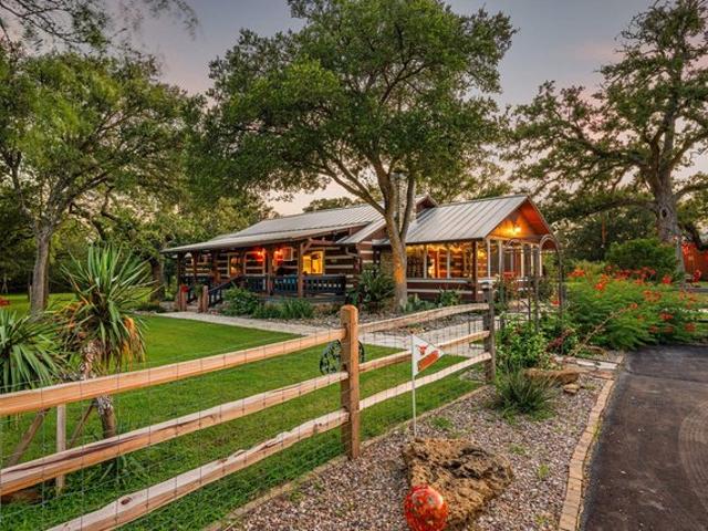 402 Smith Rd, Bastrop, TX 78602