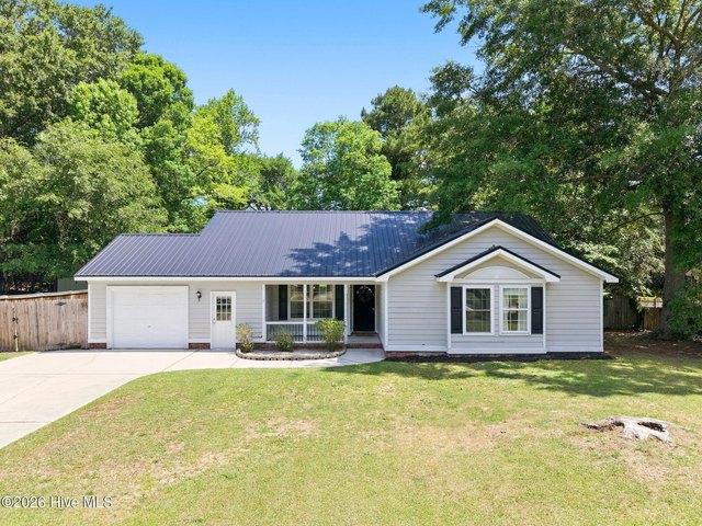 402 Southwest Dr, Jacksonville, NC 28540