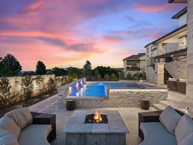 402 San Donato Dr