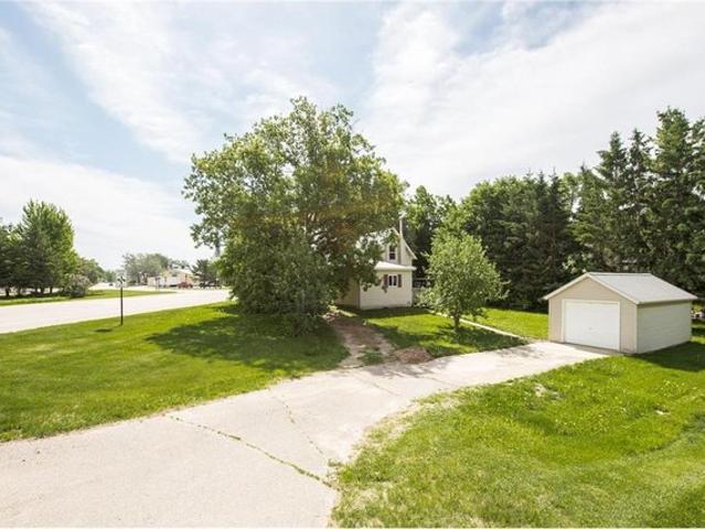 402 Sanstead St W, Garfield, MN 56332