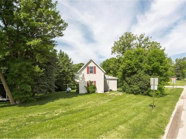 402 Sanstead St W, Garfield, MN 56332