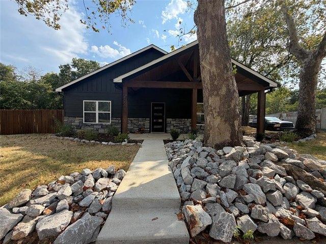 402 SE 1st Ave, Ardmore, OK 73401