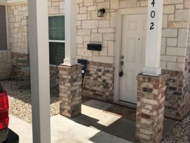 402 Spring St, McGregor, TX 76657