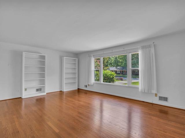 402 Springwood Drive