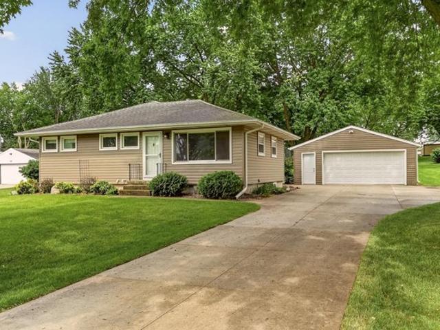 402 Strathmore Ln SE, Rochester, MN 55904