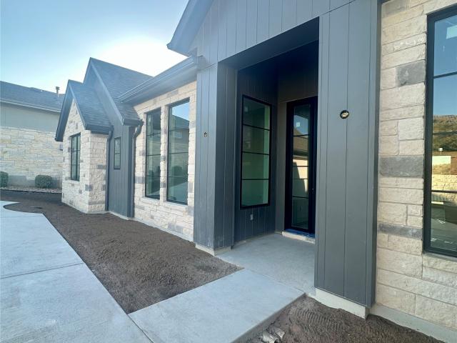 402 Sweet Grass Ln, Austin, TX 78738 | MLS #1037