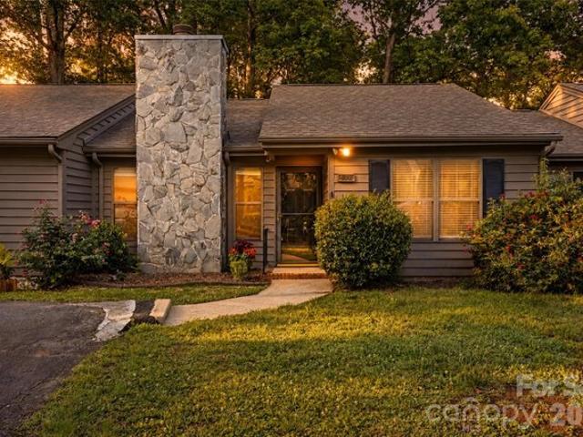 402 Sweetgum Dr, Fort Mill, SC 29715
