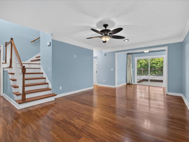 402 Pointe Clear Dr