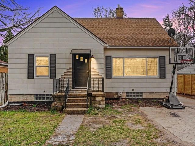402 Patterson Ave, Bay City, MI 48706