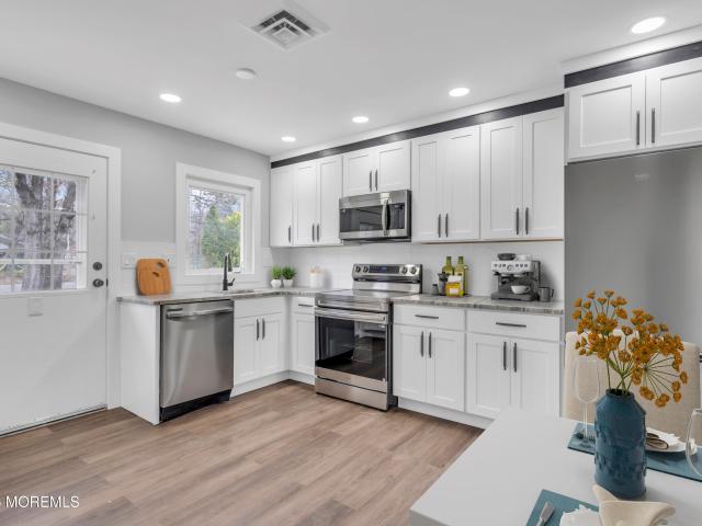 402 Picardy Court Unit B