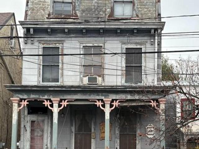 402 Prince St, Bordentown, NJ 08505