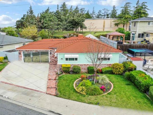 402 Putnam St, Antioch, CA 94509