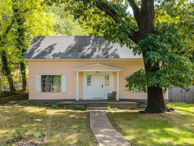 402 Pullman Ave, Hot Springs, AR 71901