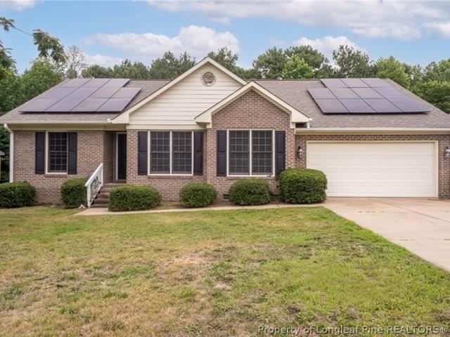402 Roundtree Dr, Fayetteville, NC 28303