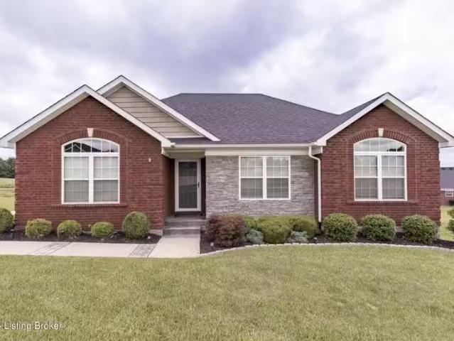 402 ROSSI CT, BARDSTOWN, KY 40004 Single Family Residence For.