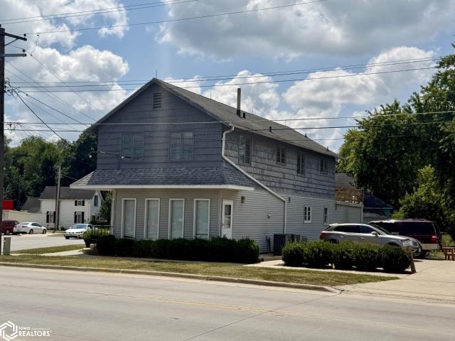 402 Richmond Street