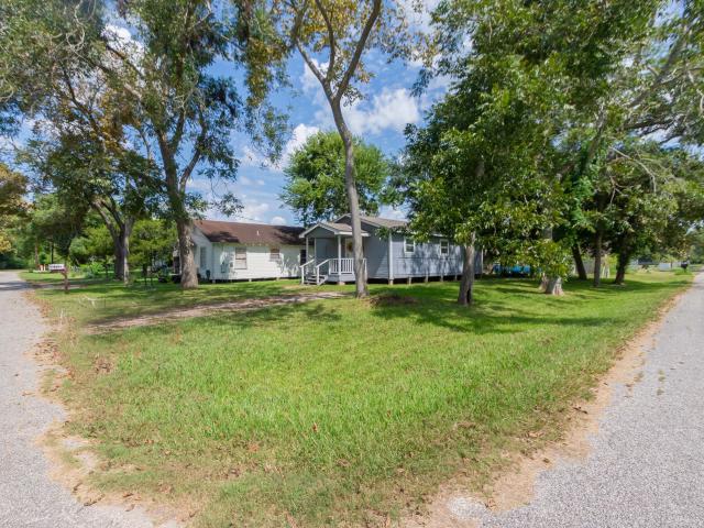 402 W Camp Street