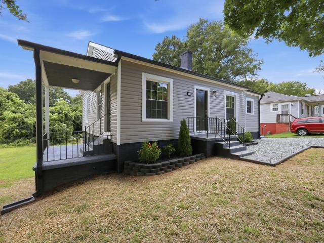 402 W Gilbreath Street