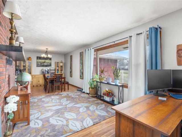 402 W McKinley N/A